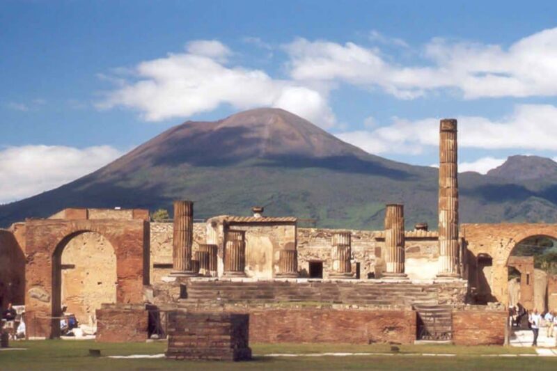 Pompeii with Wine Tasting Private Tour - Key Points