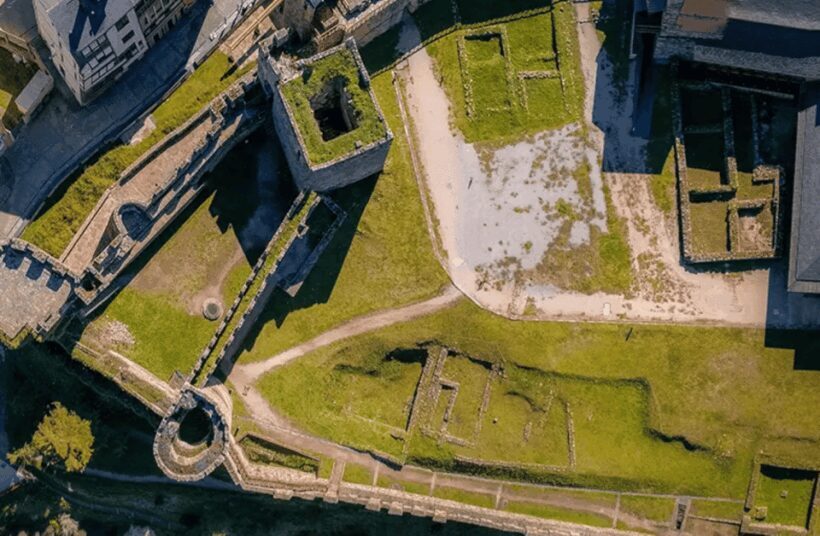 Ponferrada: Castle of the Templars Entry and Guided Tour - Introduction