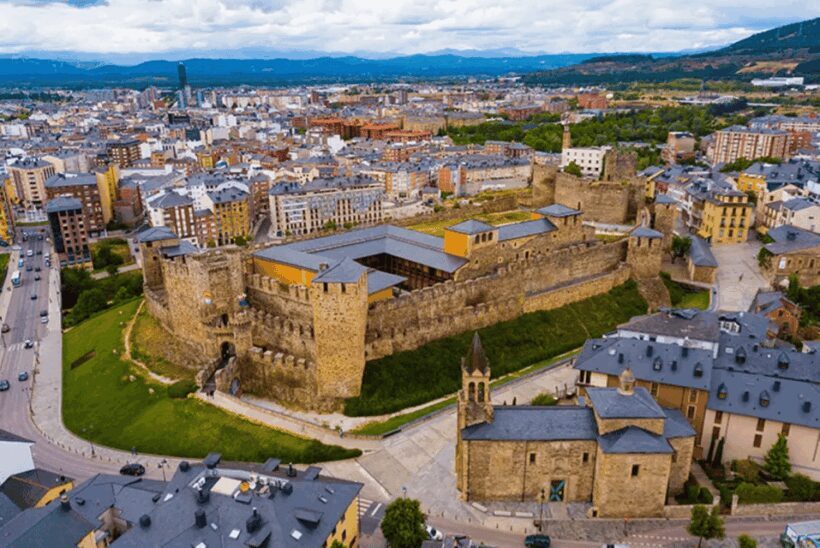Ponferrada: Castle of the Templars Entry and Guided Tour - What You’ll Experience During the Tour