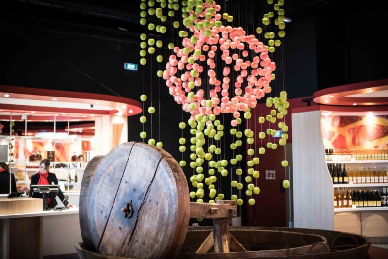 Pont-L'évêque: PERE MAGLOIRE DISTILLERY Entry With Tastings - Immersive Journey