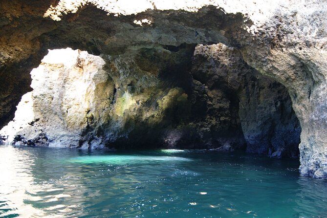 Ponta Da Piedade Costal Cruise and Caves-2h - Group Size and Personalized Attention