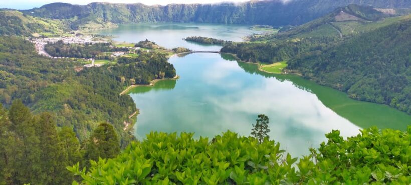 Ponta Delgada: Sete Cidades Volcano Lakes Shore Excursion - Key Points
