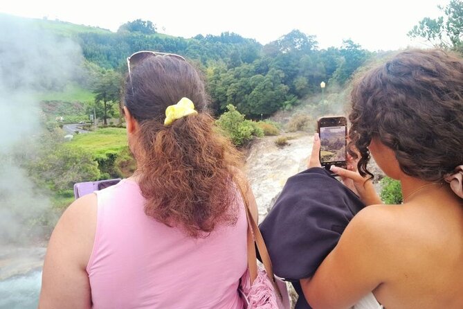 Ponta Delgada: Seven Cities & Furnas Volcano Shore Excursion Tour - Personal Purchases