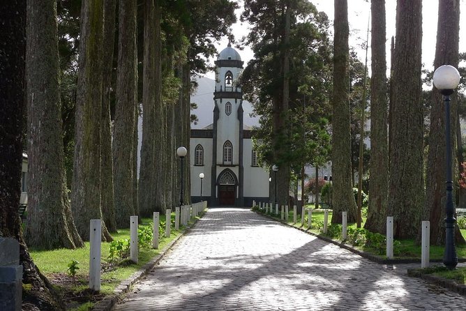 Ponta Delgada: Tour to Sete Cidades Volcano Lakes - Practical Considerations