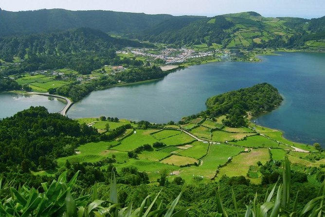 Ponta Delgada: Tour to Sete Cidades Volcano Lakes - FAQs