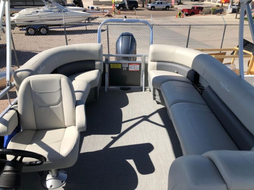 Pontoon Boat Rental - What to Expect When Renting a Pontoon in Lake Havasu