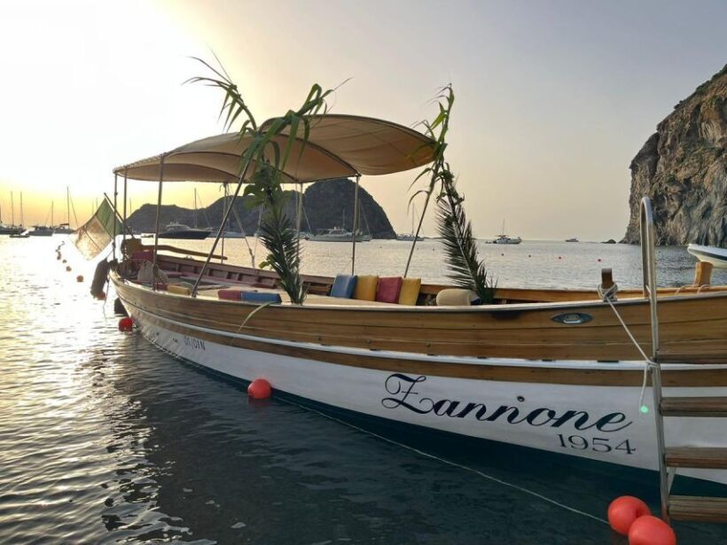 Ponza: Boat Excursion on Board "Zannone 1954" - Price and Value