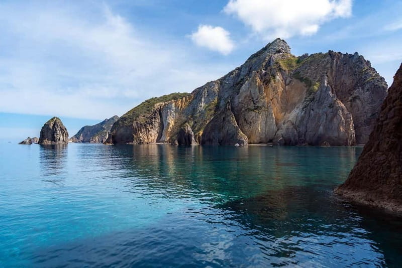 Ponza: Palmarola & Ponza Island Cruise with Swimming & Lunch - Key Points