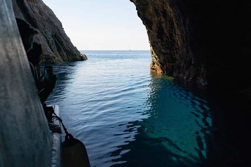 Ponza: Palmarola & Ponza Island Cruise with Swimming & Lunch - FAQ