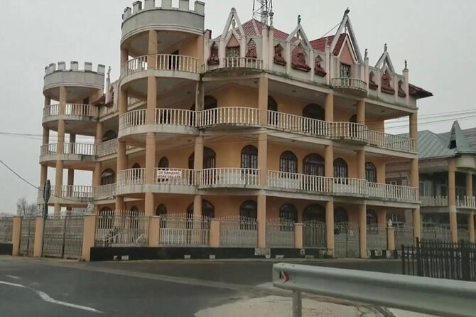 Poor Neighborhoods, Prison and Gypsy Castles - Private Tour - Insights From Knowledgeable Guides