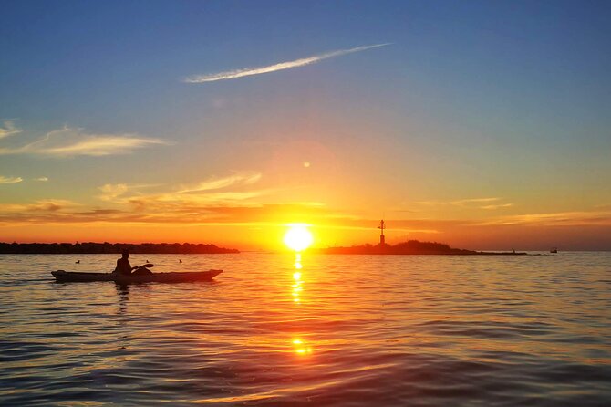 Poreč Sunset Sea Kayaking Tour - Accessibility and Group Size