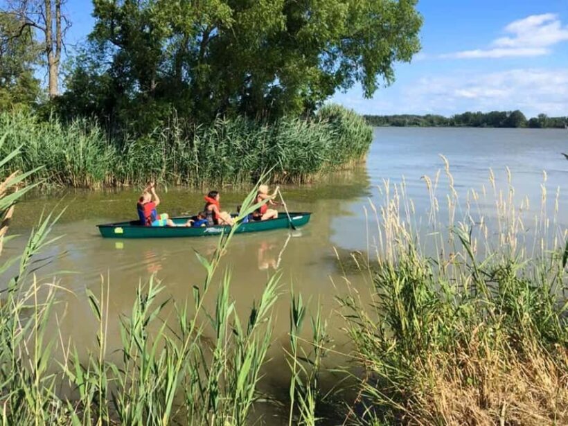 Port Clinton: Mackinaw Canoe Rental - An Introduction to the Mackinaw Canoe Rental Experience