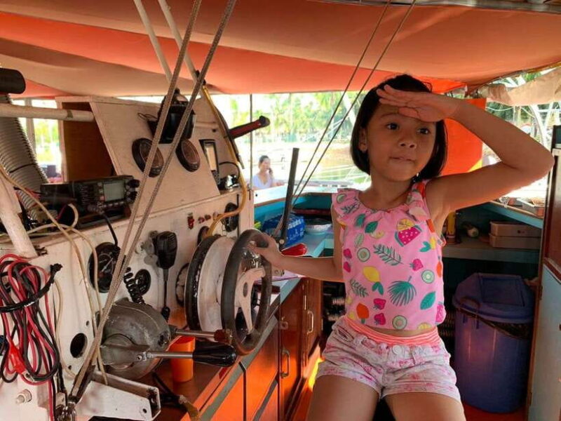 Port Dickson: Dragon Sunset Cruise with Salt Water Jacuzzi - Entertainment and Food