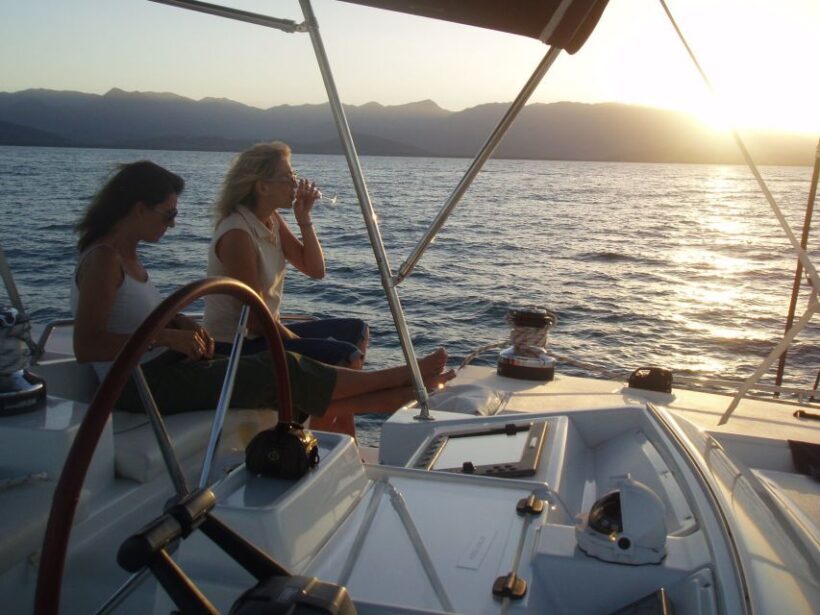 Port Douglas: Sunset Sailing Cruise on Luxury Catamaran - A Detailed Look at the Sunset Sailing Experience