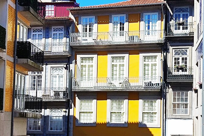 Port in 3 hours Photo & Flavors Secrets Tour - In The Sum Up