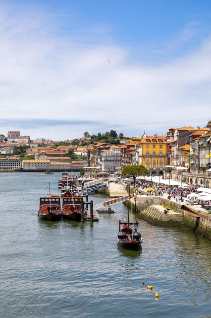 Port: Photo sessions in the city of Porto for groups or individuals. - Who Will Love This Experience?