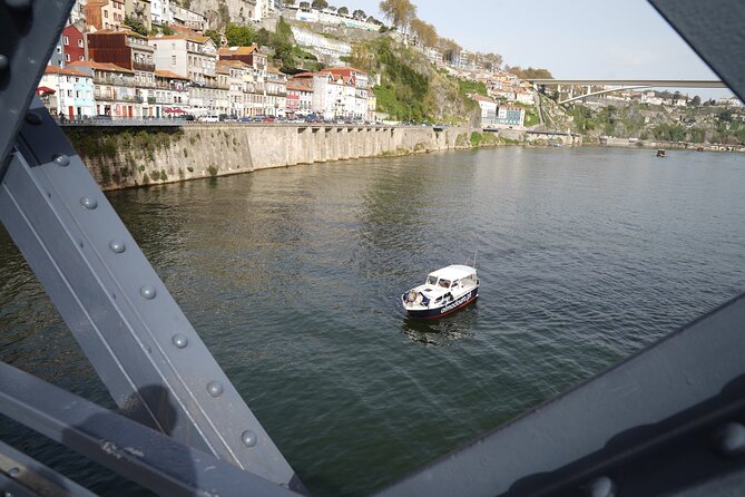 Port:Douro Private Cruiser (Only for You) 6 Bridges/Sunset - Accessibility and Participation