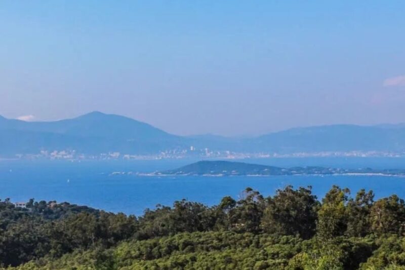 Porticcio: Coastal Train Ticket with Audio Guide & Tastings - Key Points