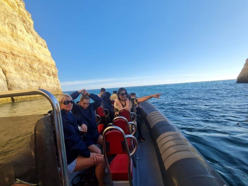 Portimão: Guided Coastal Caves Tour by Boat - Group Size and Accessibility