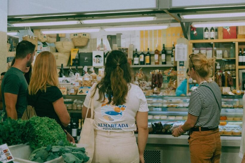 Portimão: Guided Local Food Tour - Practical Tips for Participating
