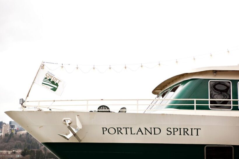 Portland: 2-hour Lunch Cruise on the Willamette River - A Scenic Floating Feast: Exploring the Portland Lunch Cruise