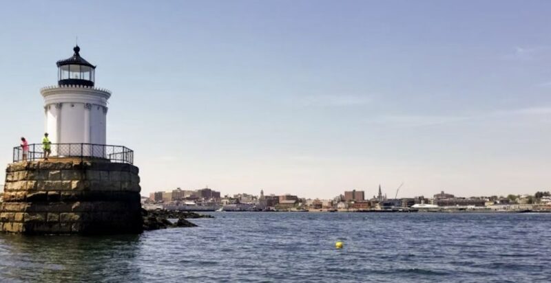 Portland: Maine Lighthouses Sightseeing Cruise with Drinks - An Introduction to the Portland Lighthouse Cruise