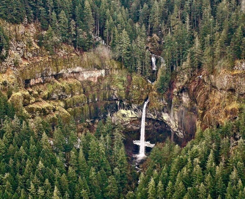 Portland: Multnomah Falls Scenic Air Tour - The Highlights of the Flight
