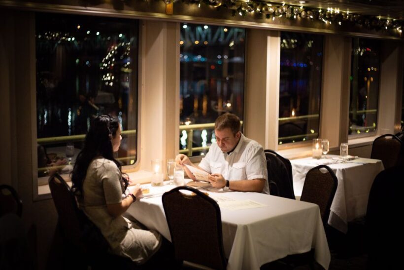 Portland: Willamette River 2.5-hour Dinner Cruise - FAQ