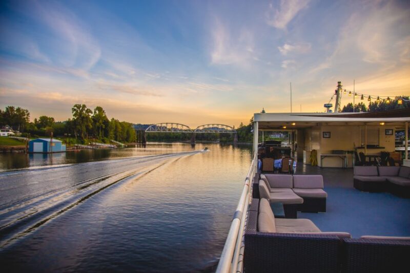 Portland: Willamette River 2.5-hour Dinner Cruise - Practical Tips for Booking and Enjoying the Cruise