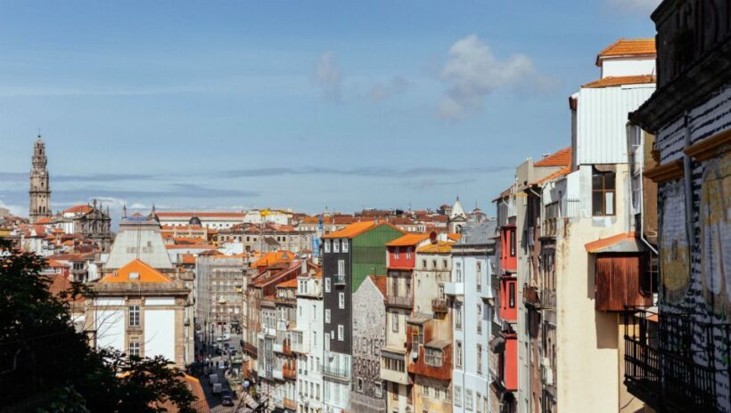 Porto: 2.5-Hour Private City Tour Off the Beaten Track - Key Points
