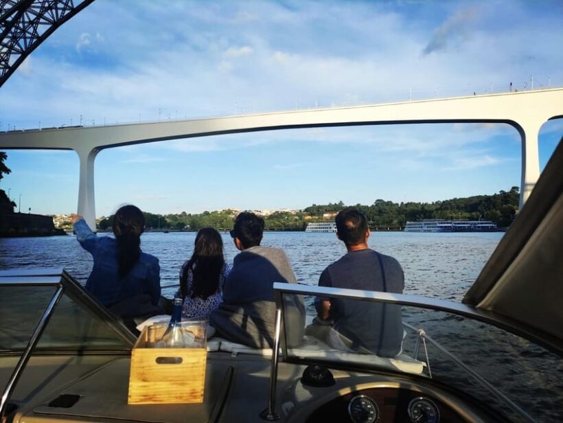 Porto: 6 Bridges and Ribeira Boat Tour with Sunset Option - Who Should Consider This Tour?