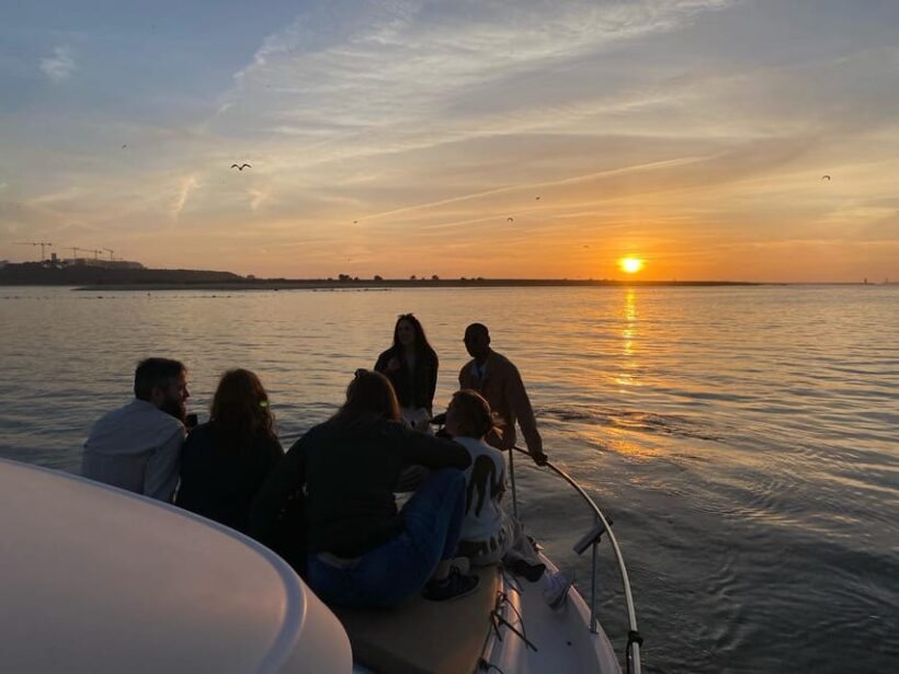Porto: 6 Bridges Cruise & Port Wine with Sunset Option - Setting the Scene: Why Choose This Cruise?
