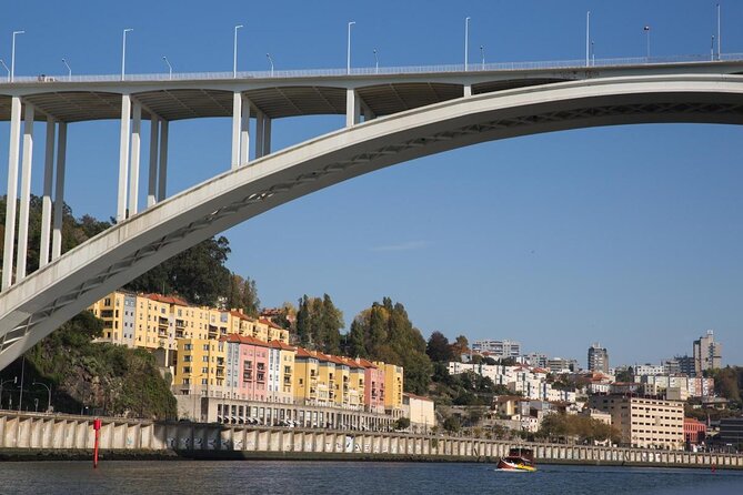 Porto: 6 Bridges Tour With 4 Port Wine Tasting - Key Points