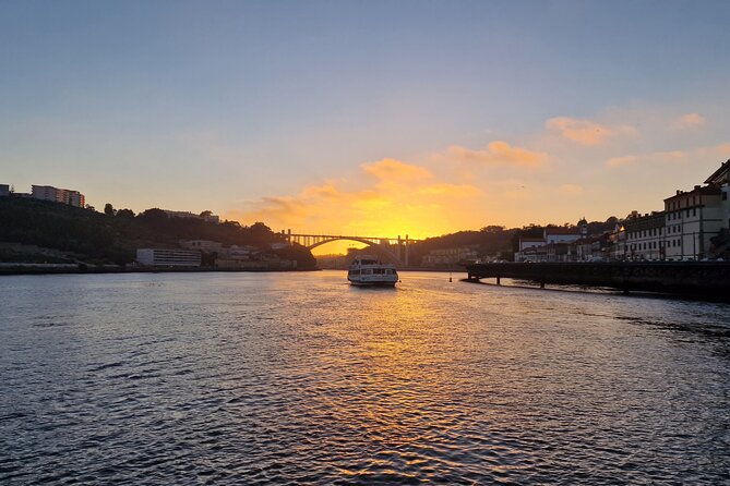 Porto: 6 Bridges Tour With 4 Port Wine Tasting - Traveler Feedback: Positive Comments