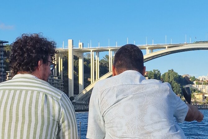 Porto: 6 Bridges Tour With 4 Port Wine Tasting - Traveler Feedback: Common Themes