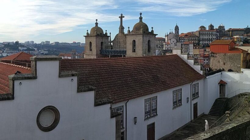 Porto: a ride along the coast in a fun eco-friendly car - FAQs