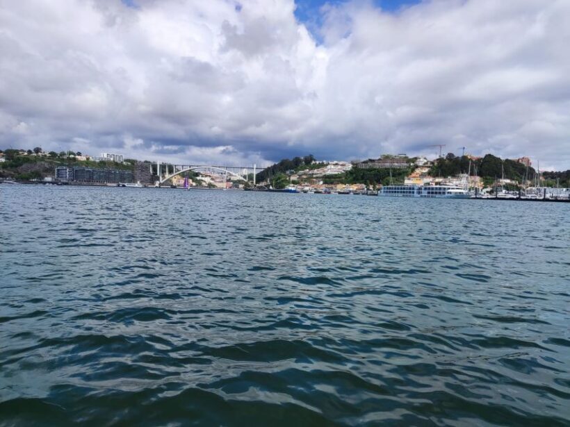 Porto: All inclusive Day tour (Walk, Tram, Lunch, Boat) - FAQs