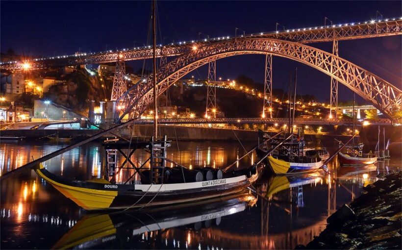 Porto: All-Inclusive Fado Dinner Show and Night Tour - The Fado Experience: Heart and Soul of Portugal