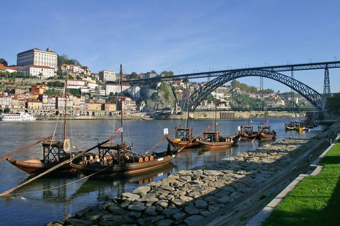 Porto and Its Charms - Tour From Lisbon - Discovering Porto: A Guide to Its Major Landmarks