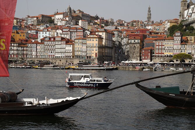 Porto: Boat Trip on Douro River , Six Bridges /Sunset Opcion - Amenities and Onboard Features
