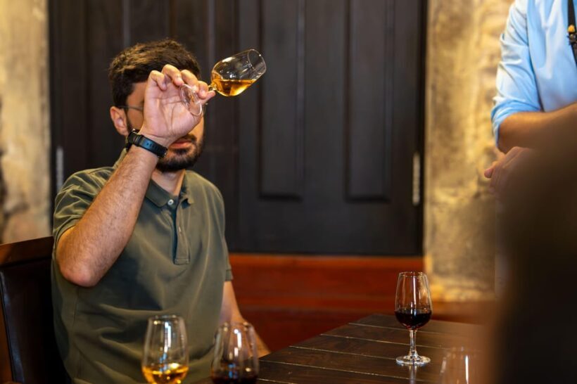 Porto City Full Day Minibus Tour, Wine Tasting & Six Brigdes - Visiting Foz do Douro and Boavista