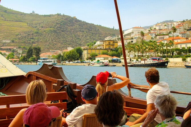 Porto City Tour Full Day With Lunch and Six Bridges Cruise - Private Basis - Lunch by the River