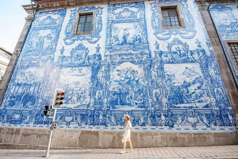 Porto City Tour: Private day tour with tickets included. - Key Points