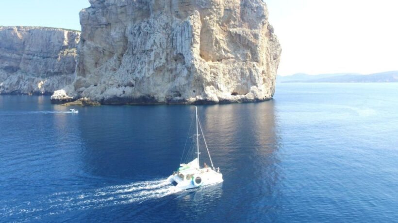 Porto Conte: Half-day catamaran tour with aperitif - FAQ