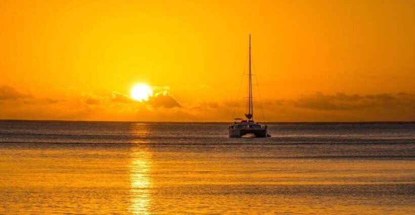 Porto Conte: Sunset catamaran excursion with aperitif - Overview of the Experience