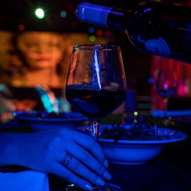 Porto: Dinner with Cabaret & Pole Shows - FAQ