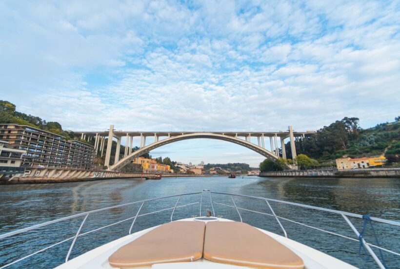 Porto - Douro Cruise with Port wine and snacks - FAQ