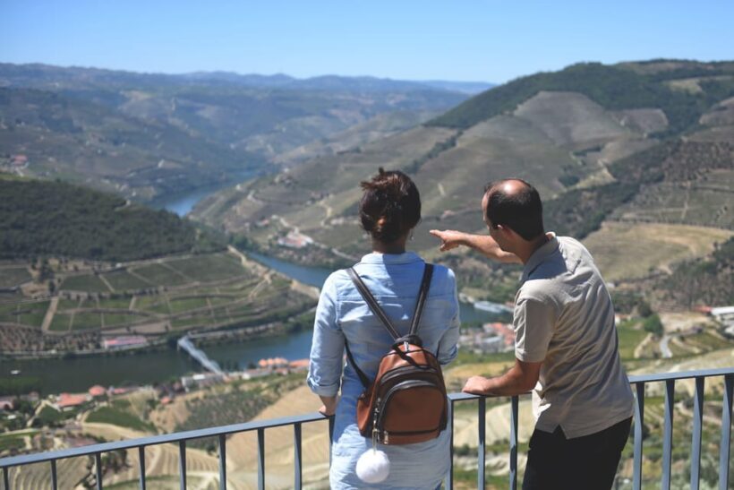 Porto: Douro Valley Day Trip with Lunch and Favaios Village - Ending the Day Back in Porto