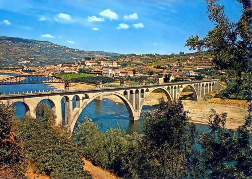 Porto: Douro Valley Wine Tour with Lunch, Tastings & Cruise - Key Points