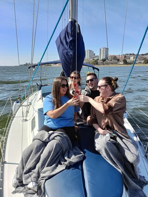 Porto: Exclusive Party aboard a charming sailboat with drink - Who Should Consider This Experience?